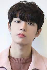 Do-geon Kim : Su biografía - SensaCine.com.mx