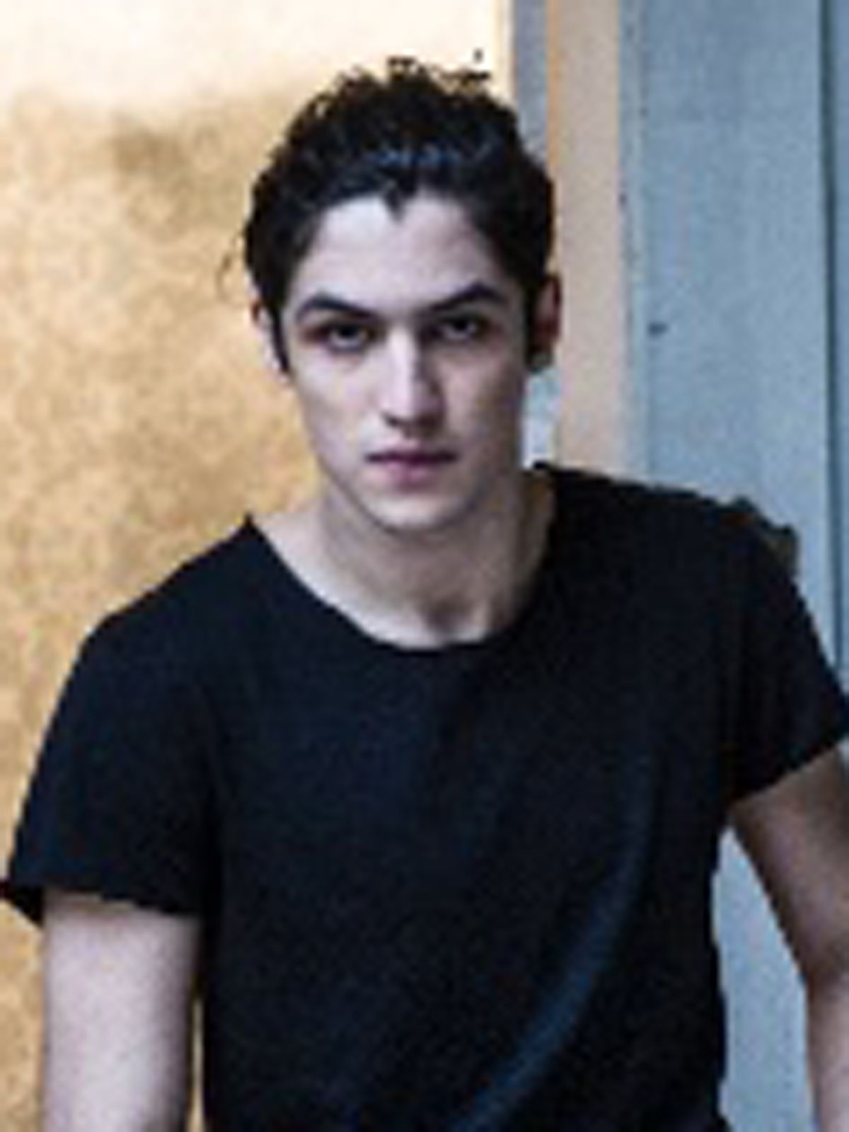 Gabriel Leone : Su biografía - SensaCine.com.mx