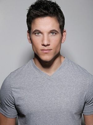 Mike Manning : Su biografía - SensaCine.com.mx