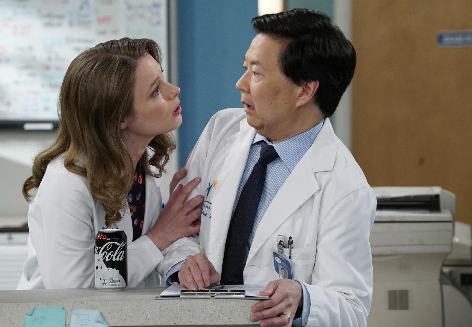 Dr. Ken : Dr. Ken : Foto Ken Jeong, Gillian Jacobs - Foto 53 sobre 112 ...