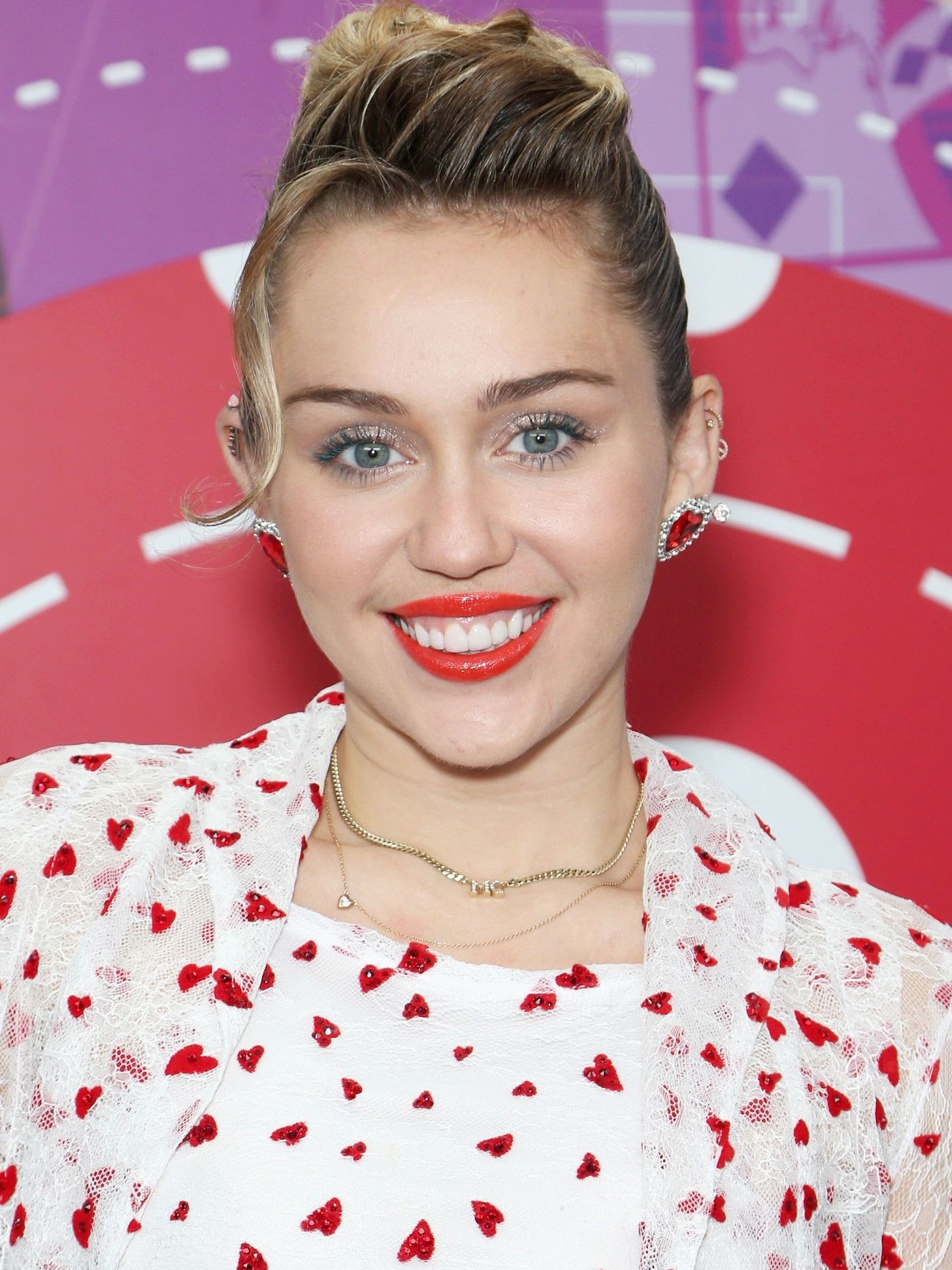 Miley Cyrus : sus películas y series en streaming - SensaCine.com.mx
