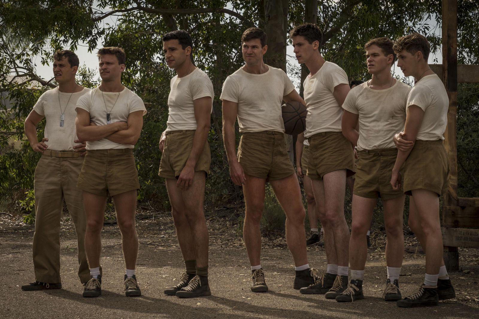 Catch-22 : Catch-22 : Foto Austin Stowell, Christopher Abbott - Foto 30 ...