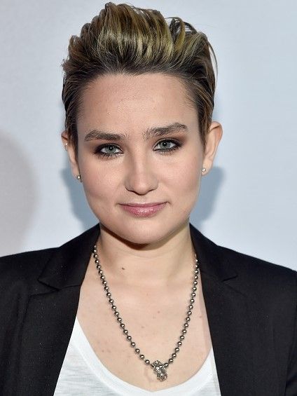 Bex Taylor-Klaus - SensaCine.com.mx