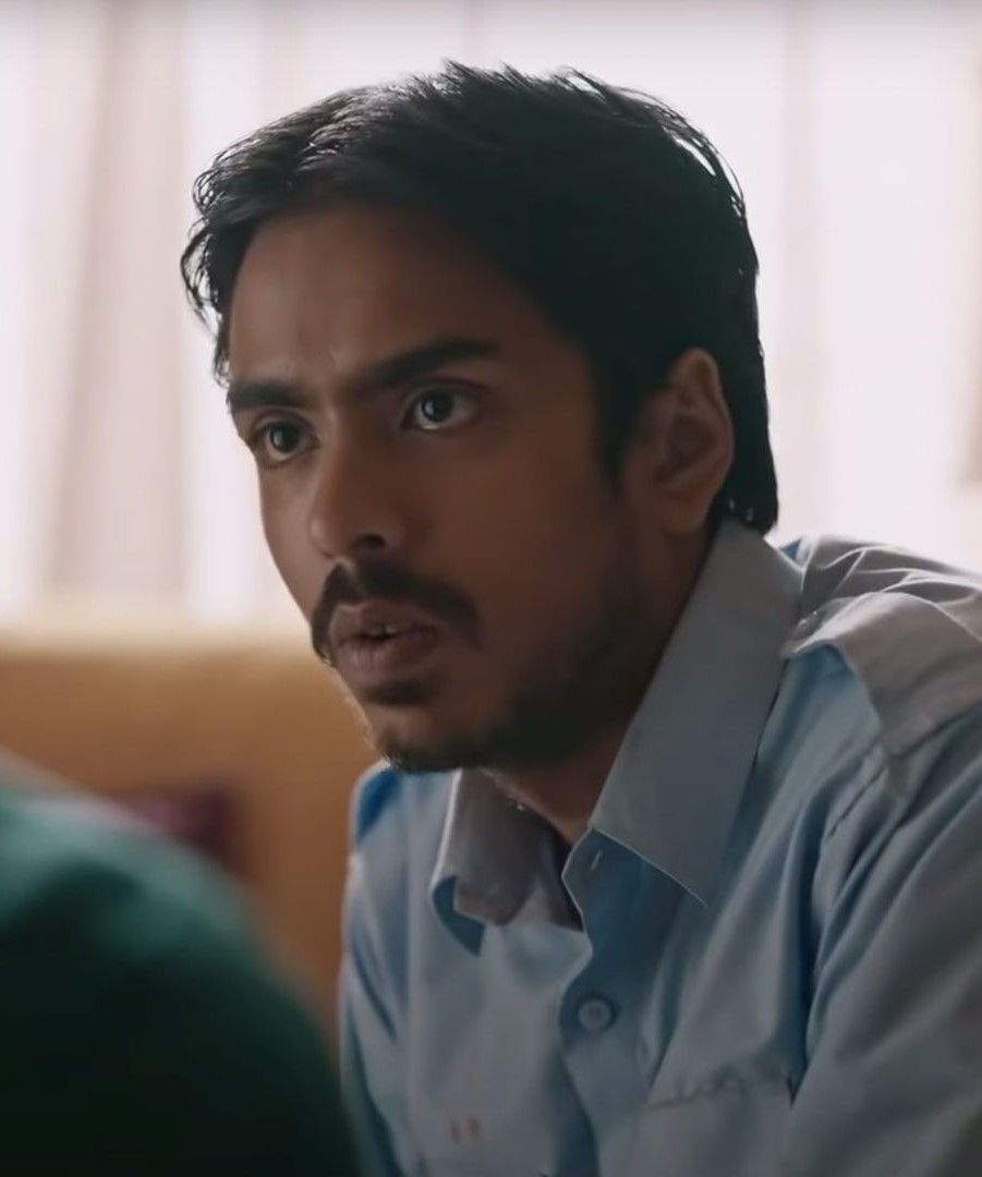 Adarsh Gourav : Su biografía - SensaCine.com.mx