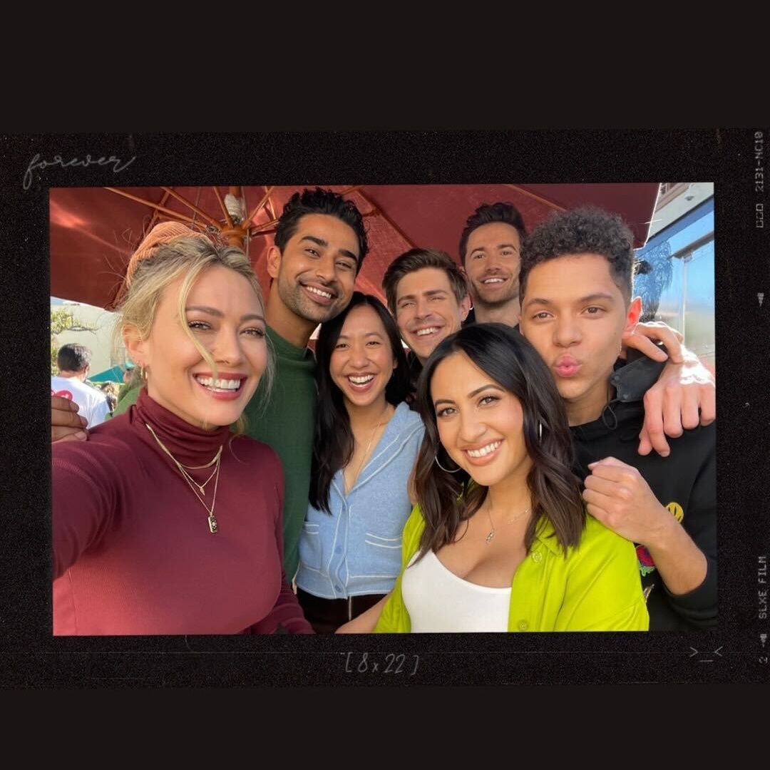 How I Met Your Father : Foto Francia Raisa, Tien Tran, Suraj Sharma ...