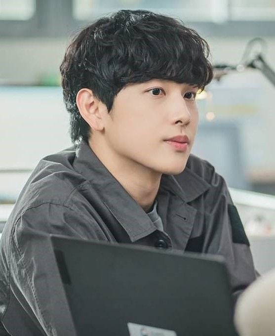 Si-wan Yim : Su biografía - SensaCine.com.mx