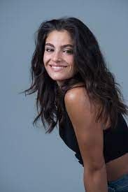 Aurora Giovinazzo : Su biografía - SensaCine.com.mx