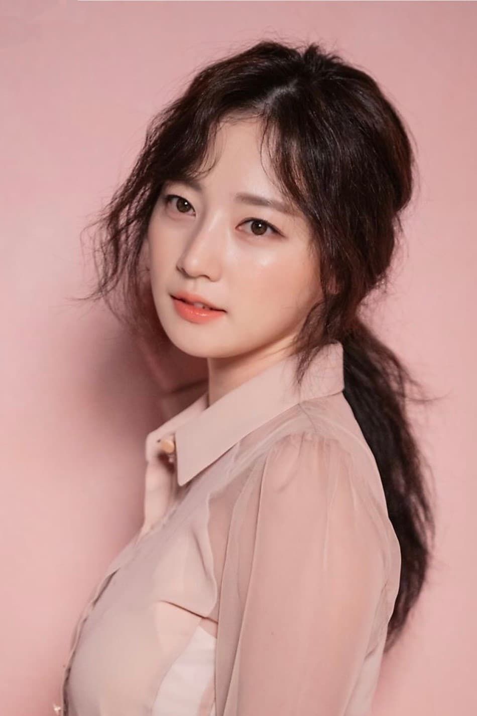 Ha-Yoon Song : Su biografía - SensaCine.com.mx