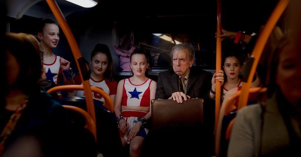 'The Last Bus' - Tráiler oficial en inglés - Netflix - Vídeo The Last ...